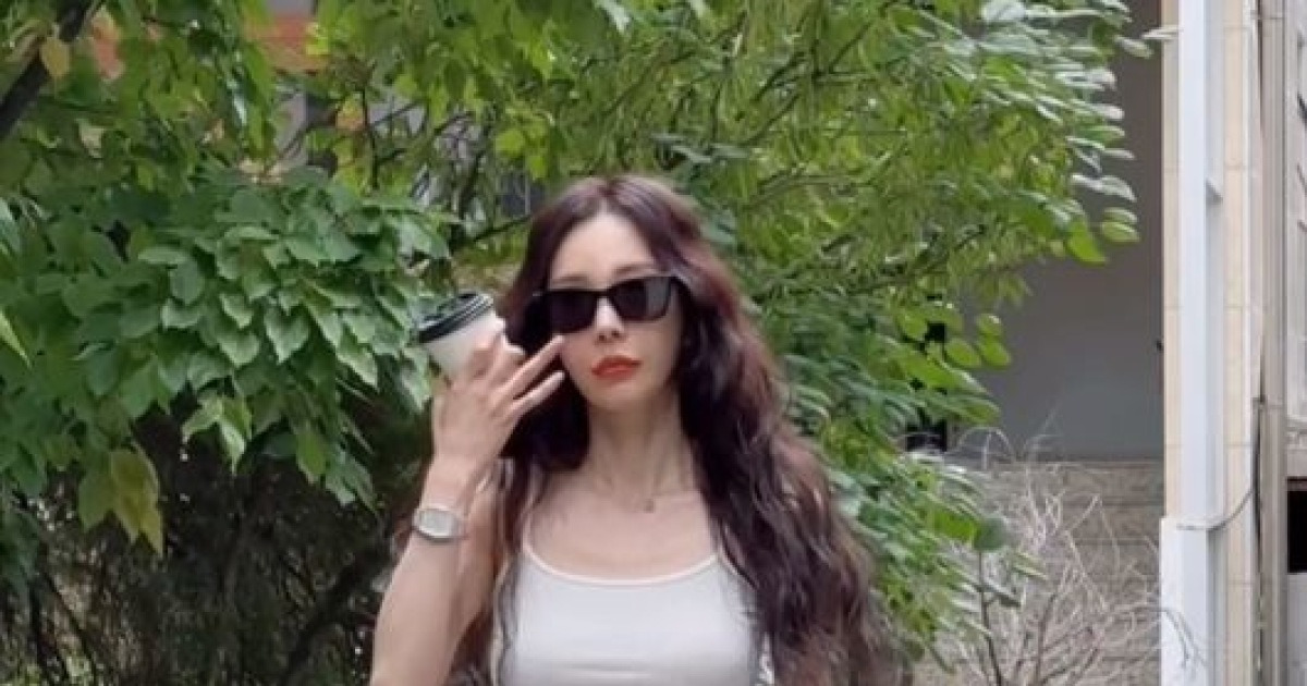 신주아, '41kg' 인증하는 깡마른 몸매…“뼈마름이란 이런 것”