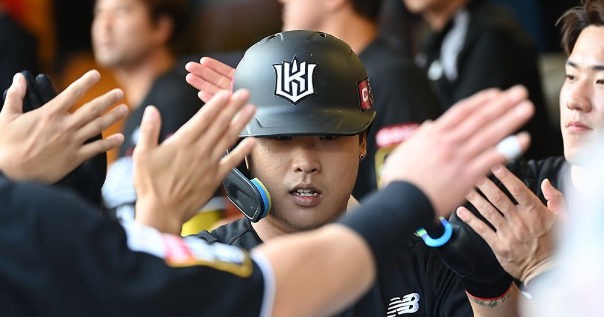 강백호 결승포+박영현 시즌 10SV…KT, DH2 승리는 지켰다! 삼성 2-1 제압 [수원:스코어]