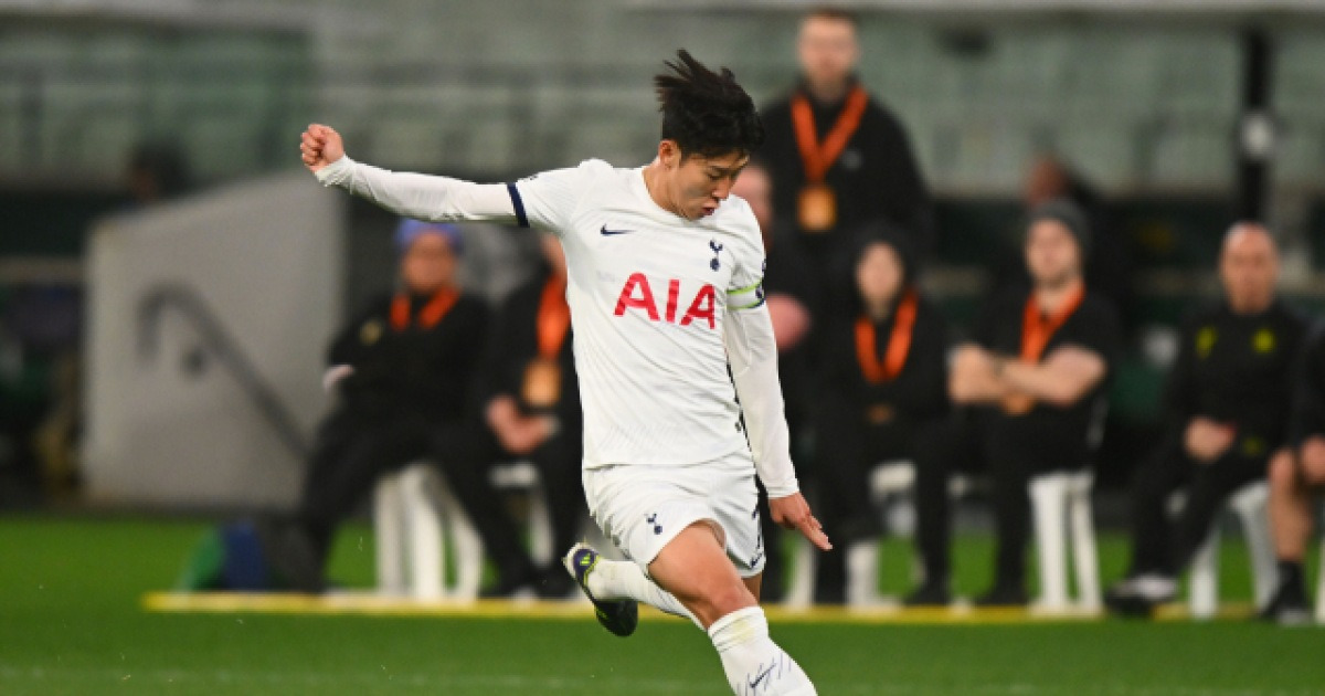 '손흥민은 1700억 가치→토트넘 2년 재계약 체결 예상'…EPL 클럽 회장 출신 전문가 예측