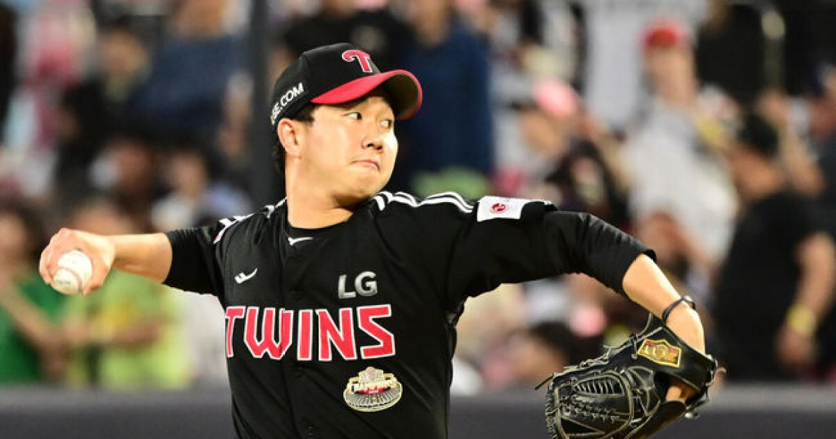 7회에 8점 앞선 경기였는데…마무리 유영찬까지 8회에 당겨썼다, KKKK 5아웃 세이브 'LG 진땀승'