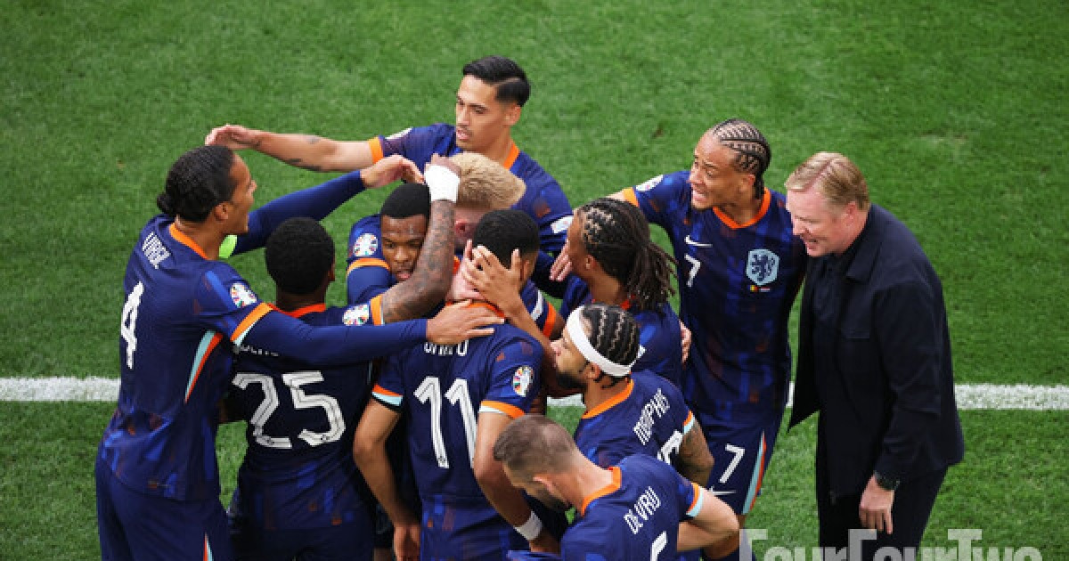 [euro.review] '각포 1G 1AS'...네덜란드, 루마니아에 3-0 승→16년 만에 8강 진출