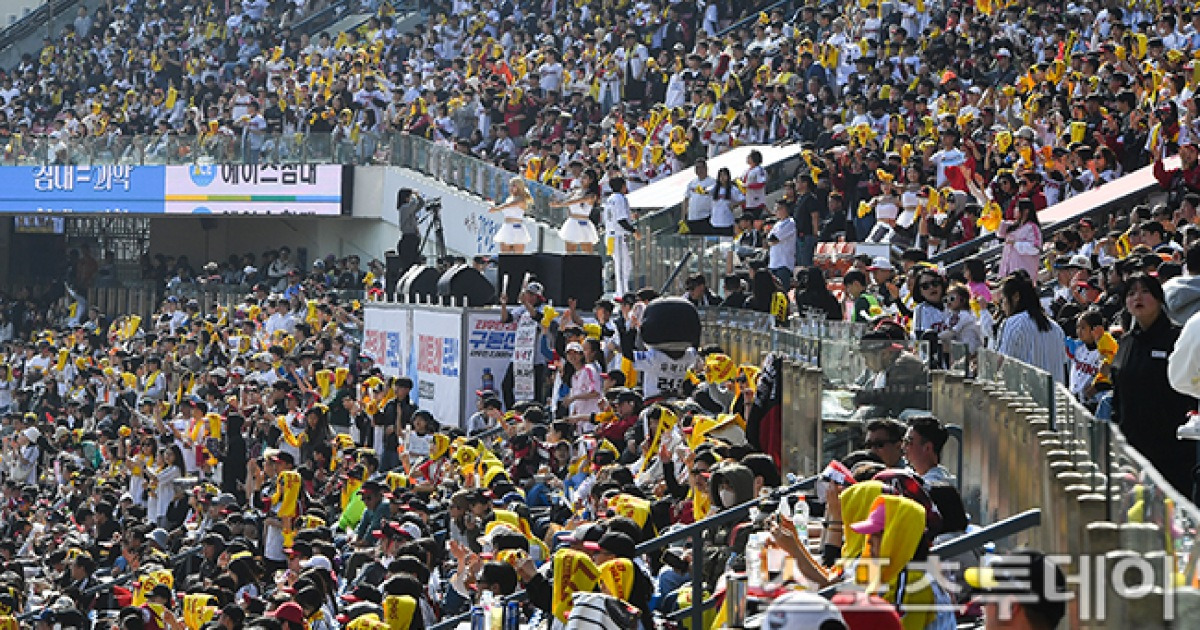 '역사상 최초' KBO, 전반기 내 600만 관중 돌파 유력…평균 관중 1위는 LG