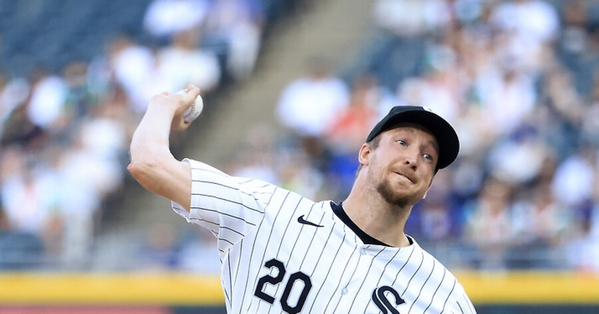 다저스, KBO 20승 투수 포함 초대형 트레이드 추진? "거포타자와 패키지로 묶어서…" 美 예상