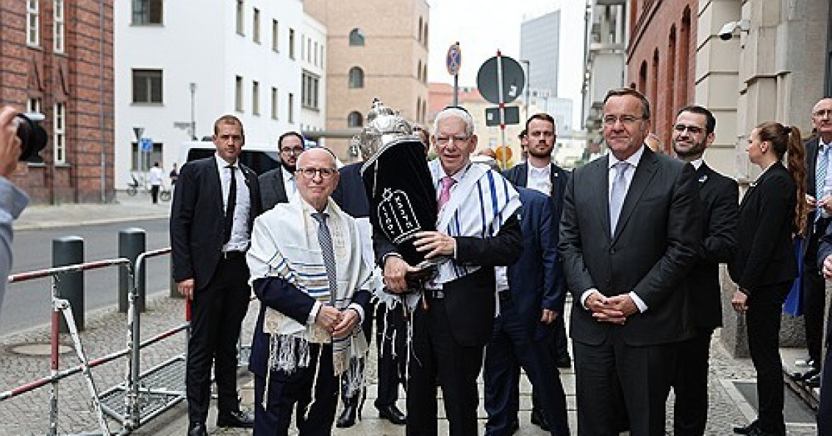 GERMANY DEFENSE RABBINATE