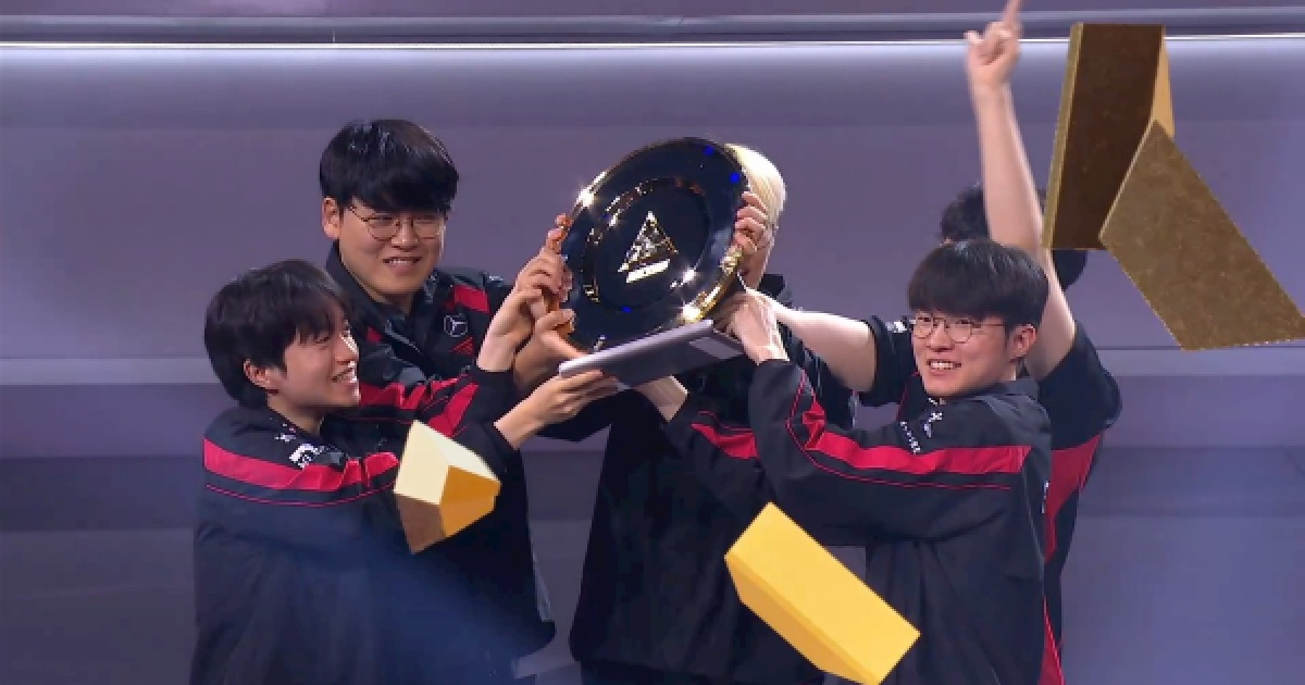 T1, TES 꺾고 EWC 초대 우승자 등극