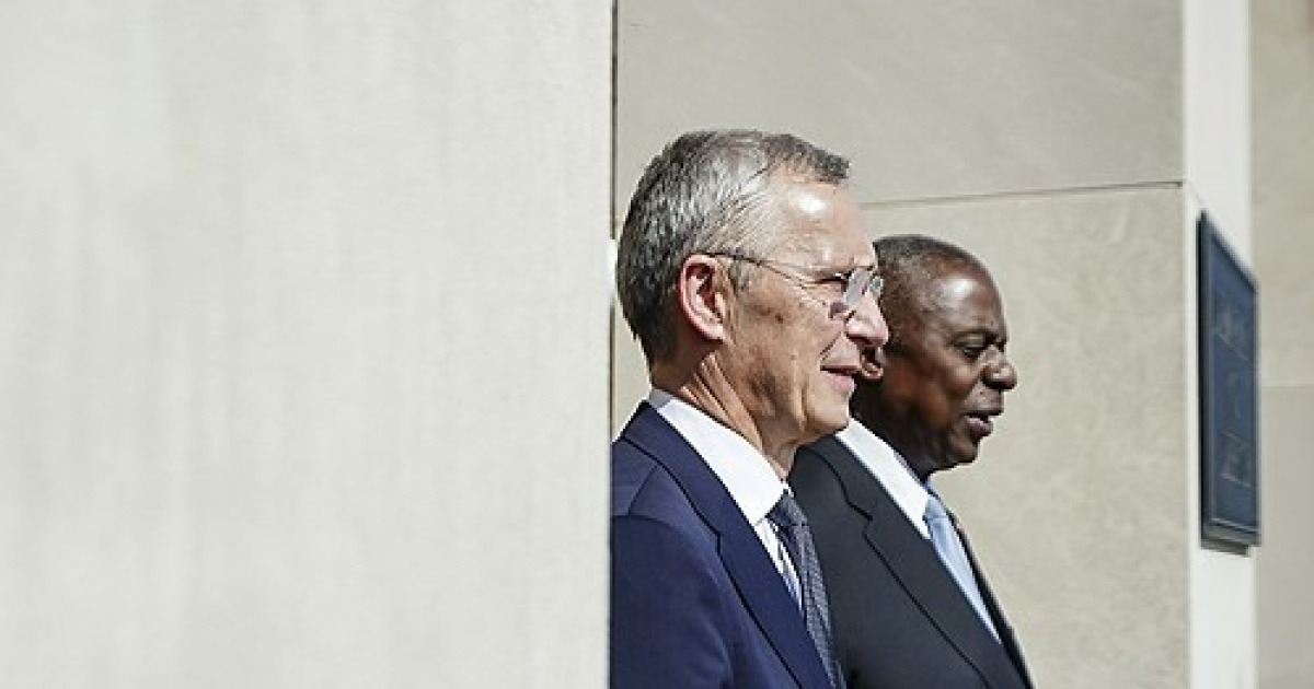 USA NATO AUSTIN STOLTENBERG