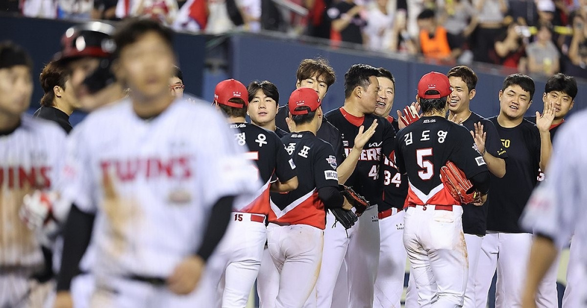 KIA, LG에 역전승