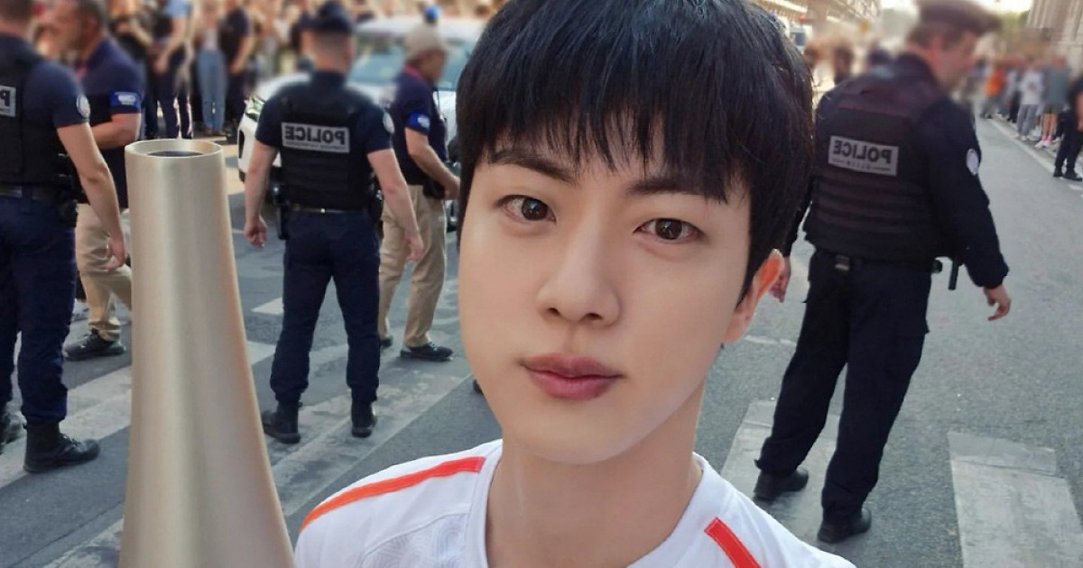 [SCin스타] BTS 진, "잘생겼다" 미모 셀프칭찬 인정..성화봉송 셀카