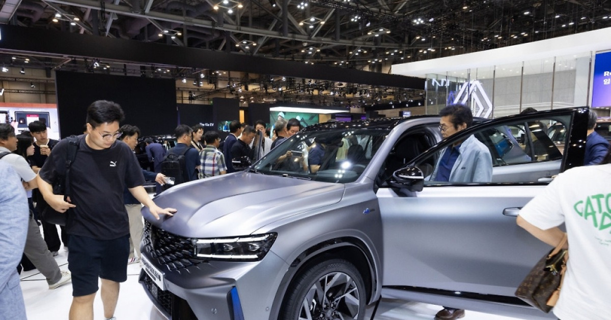 KGM·GM·르노, 10%선 깨졌다…중견 3사, 하반기 반등 노린다