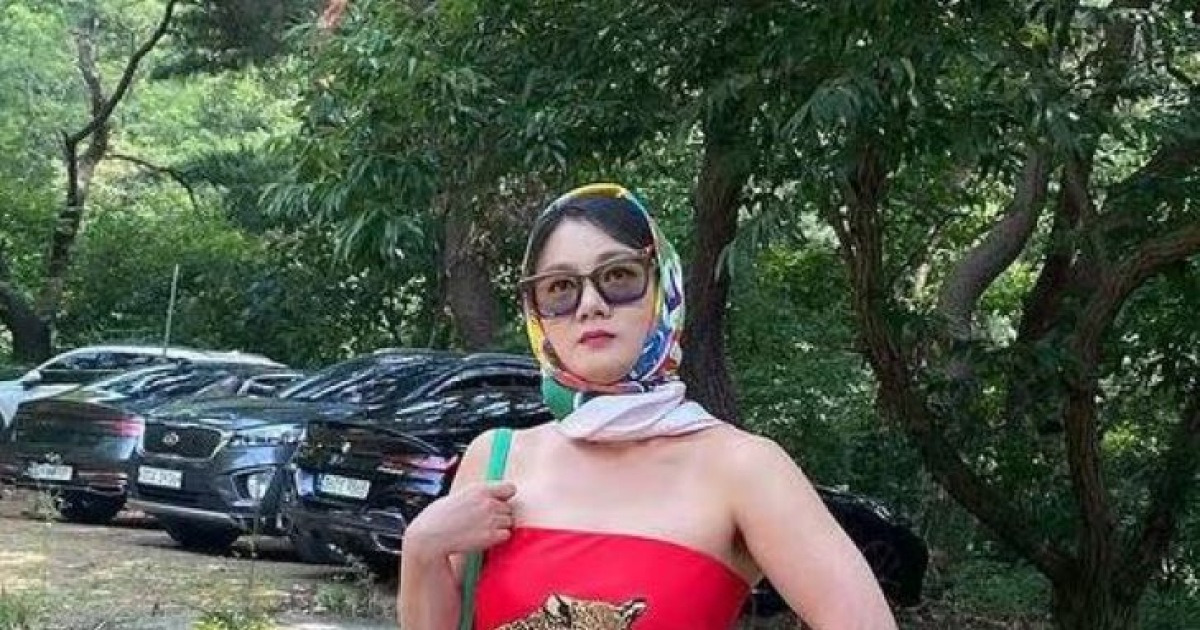 체중 48kg 박나래, 드레스 자태 뽐내… ‘이 음식’ 먹으며 살 뺐다