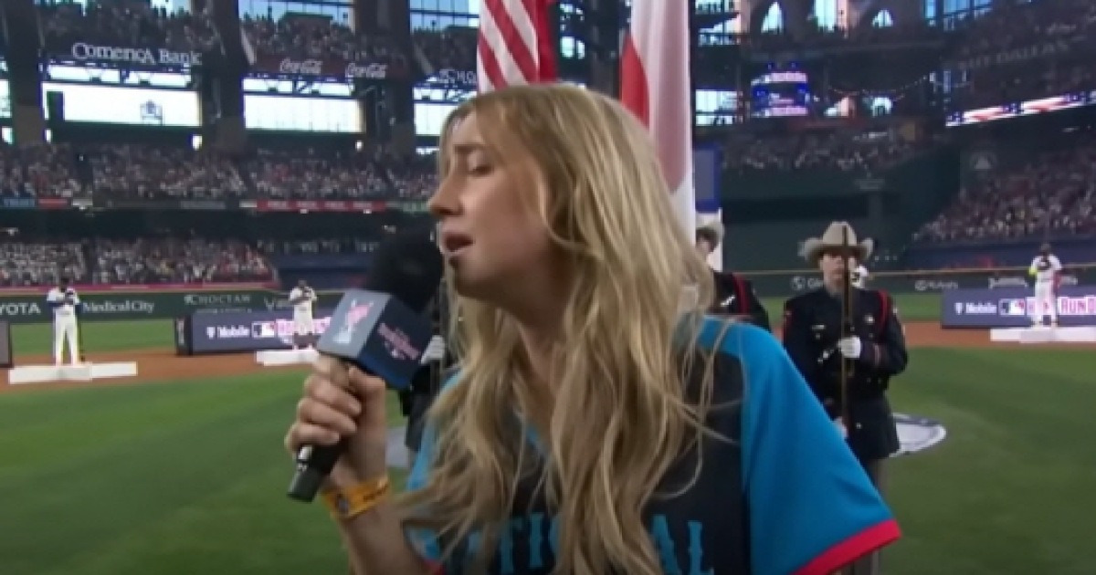 “왜 이렇게 노래를 못하지?”...술 취한 상태로 MLB 올스타전서 국가 부른 가수