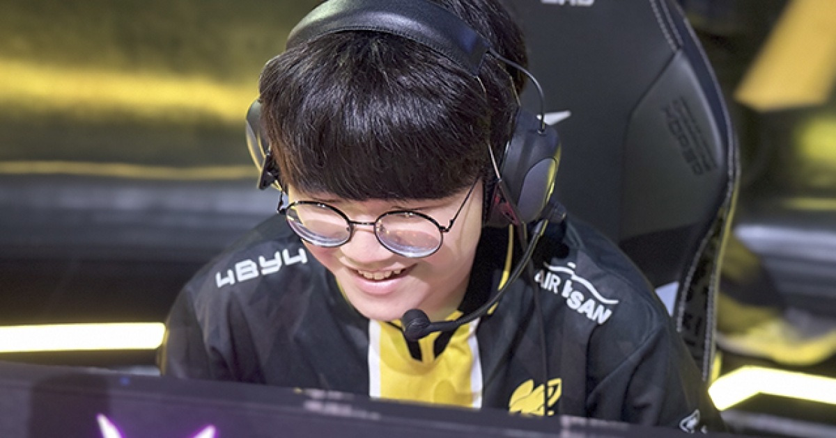 [LCK] BNK, T1 격파하고 1R 마지막 경기 승리로 장식