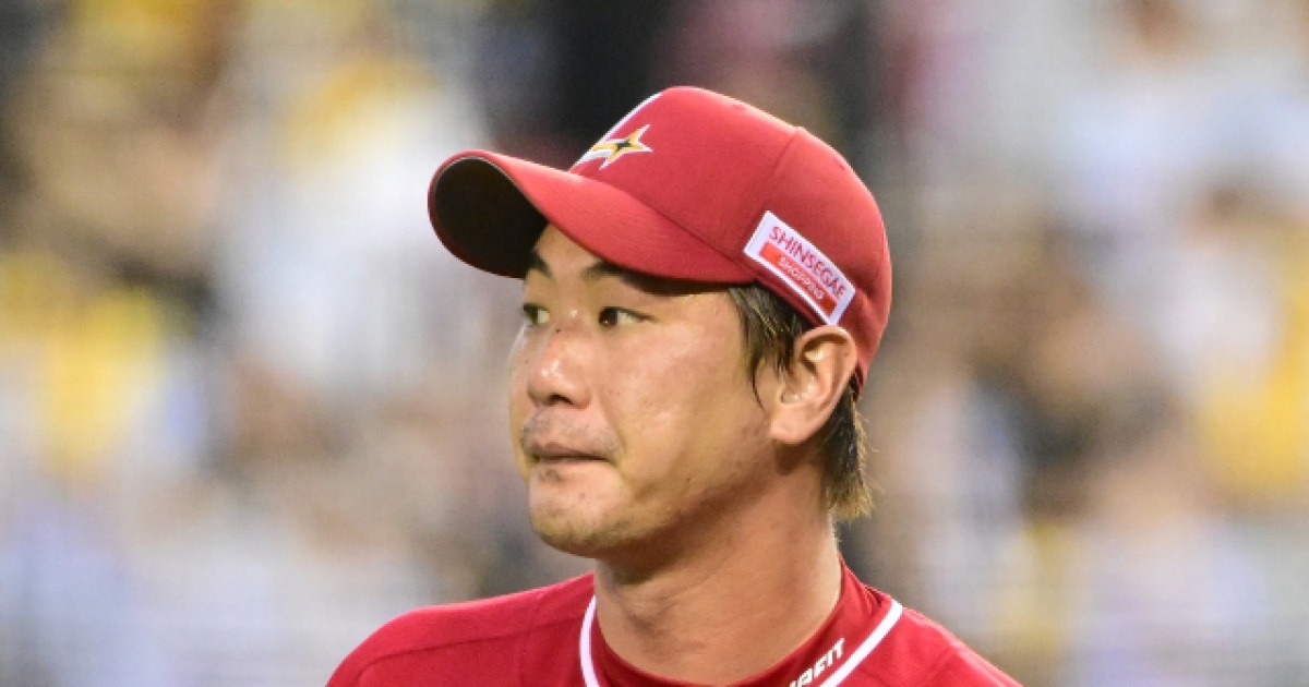 왜 쌍둥이만 만나면 작아지나... SSG 김광현 충격 붕괴, 9년만 8실점 조기 강판 'LG전 ERA 11.50 실화냐'