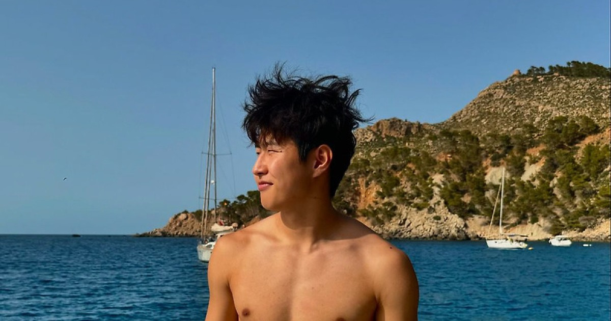 'EPL 1050억 오퍼' 이강인 미쳤다...빨래판 복근+고강도 훈련 과시, 22일 PSG 훈련 복귀