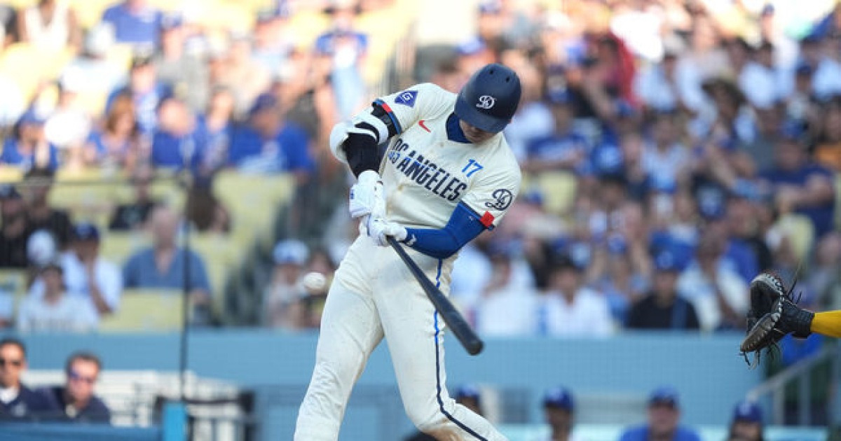 'MVP 타자들이 해냈다'…2루타로 침묵 깬 오타니→프리먼 역전 만루포 폭발 '다저스 역전승' [LAD 리뷰]