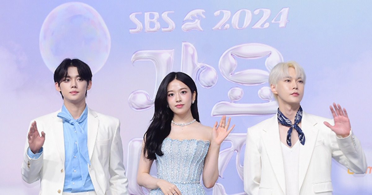 [ST포토] 연준-안유진-도영, 빛나는 3MC