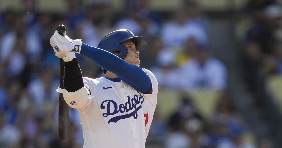 오타니, 4년 연속 MLB 30홈런…144m 초대형 아치