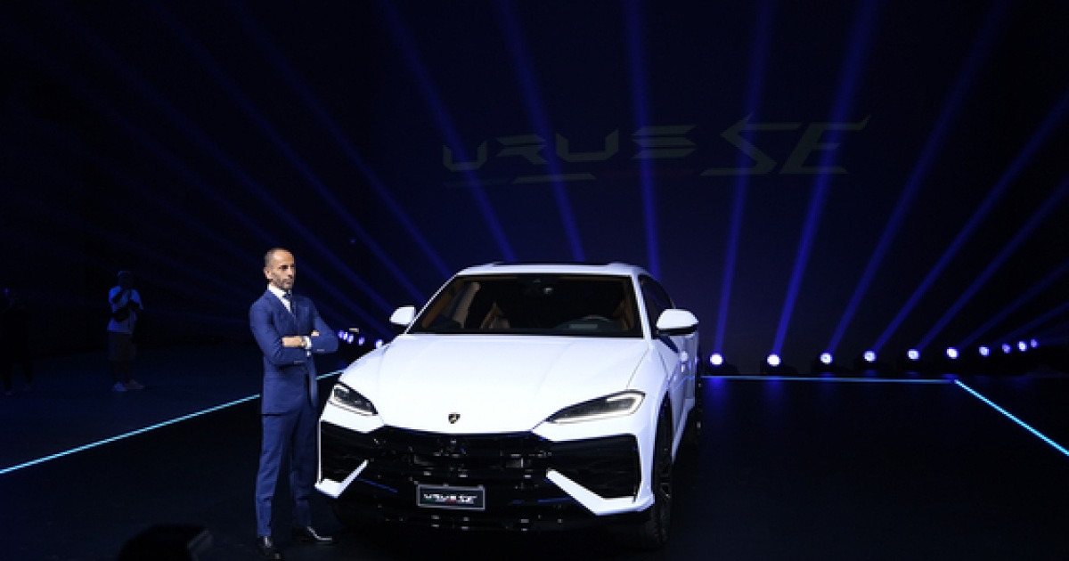 Heavier, hybrid Lamborghini Urus SE rolls into Korea