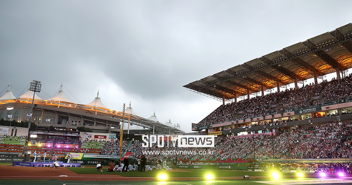 ‘흥행 대박’ KBO 700만 관중 달성 임박…최다 관중 기록 돌파도 유력