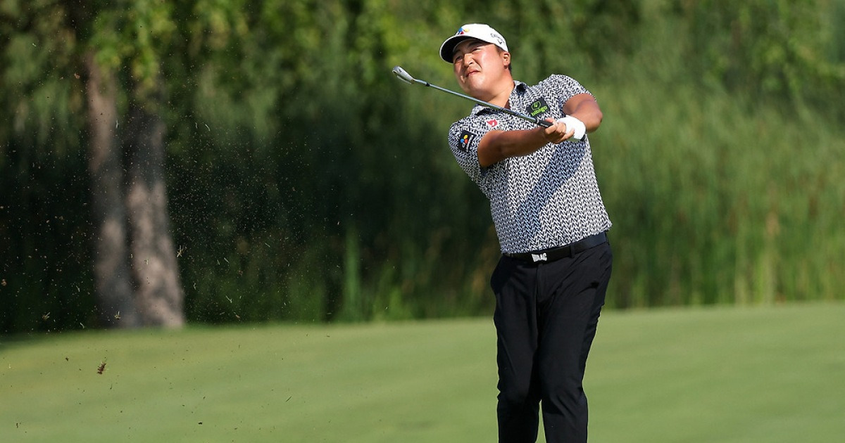 2타 줄인 이경훈, 3M오픈 2R 공동 18위…펜드리스 1위