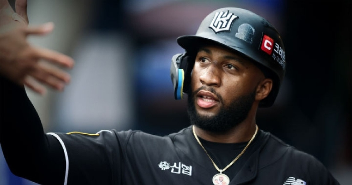 김도영 경쟁자 나타났다! '4관왕 MVP 출신' 로하스, 후반기 OPS 1.196 폭발...2년 전 이정후-피렐라 구도 재현될까