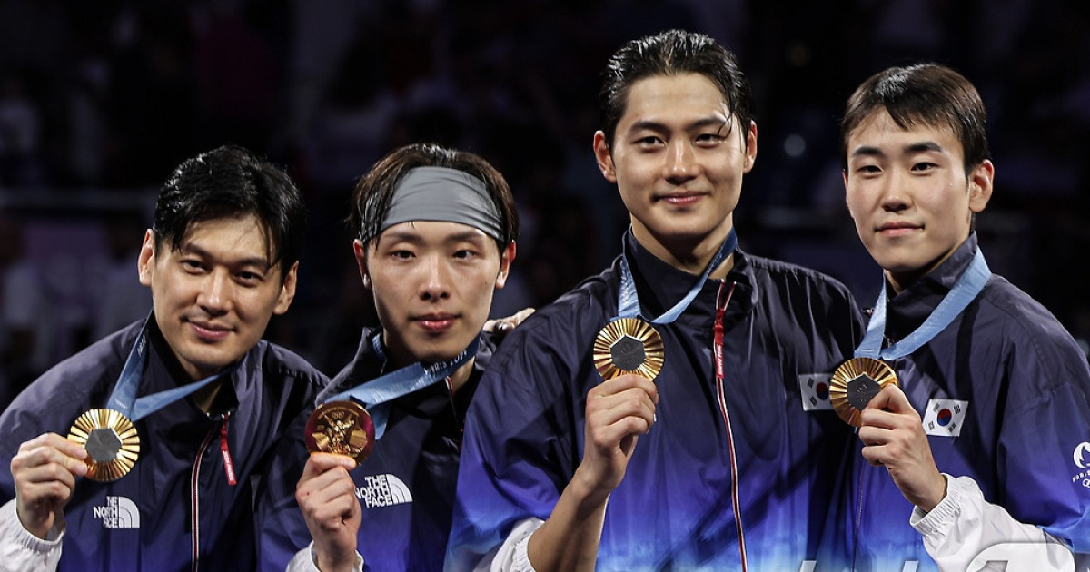 세계 정상 지키는 한국 펜싱 뒤엔 SKT…"20년간 300억원 지원"