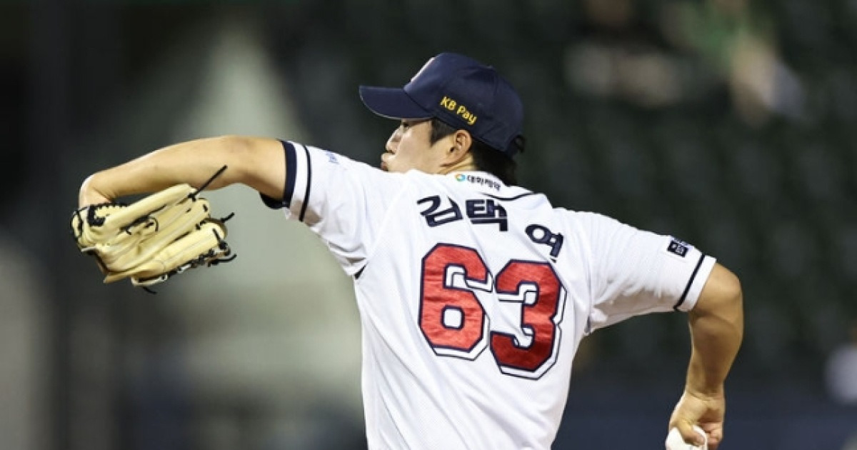 신인왕 0순위가 MVP 0순위 잡았다...김택연, 김도영 상대 153km '쾅'+KIA 클린업 KKK 압도