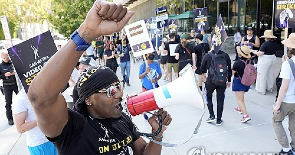 SAG-AFTRA Video Game Strike Kick-Off Picket