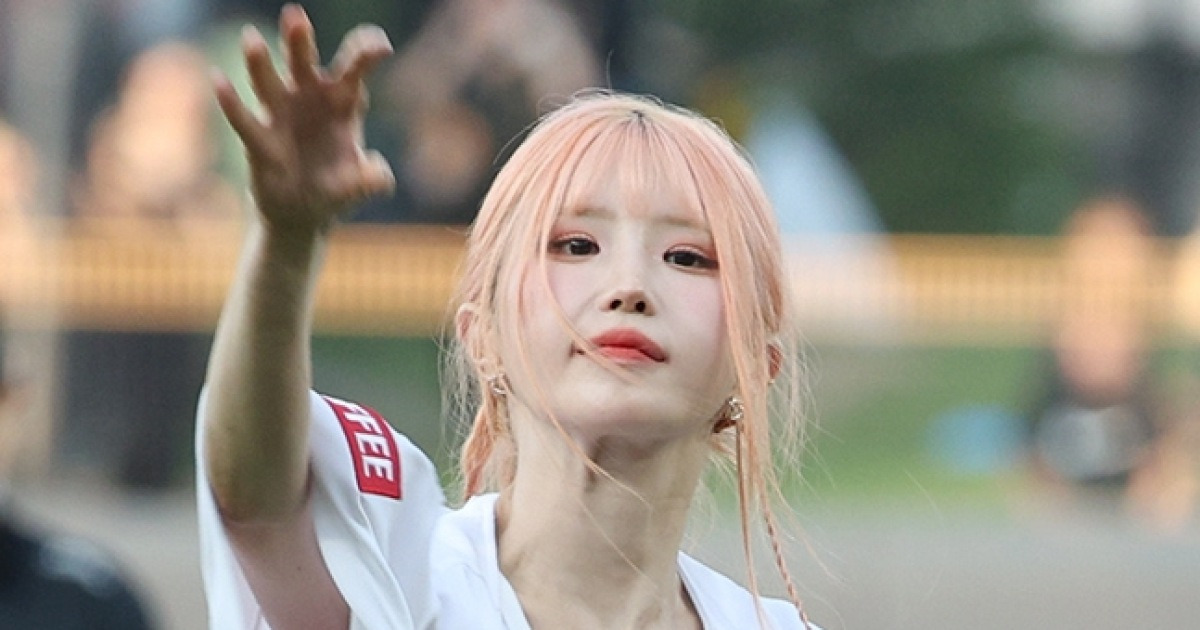 [포토] 송하영 '서머퀸의 시구'