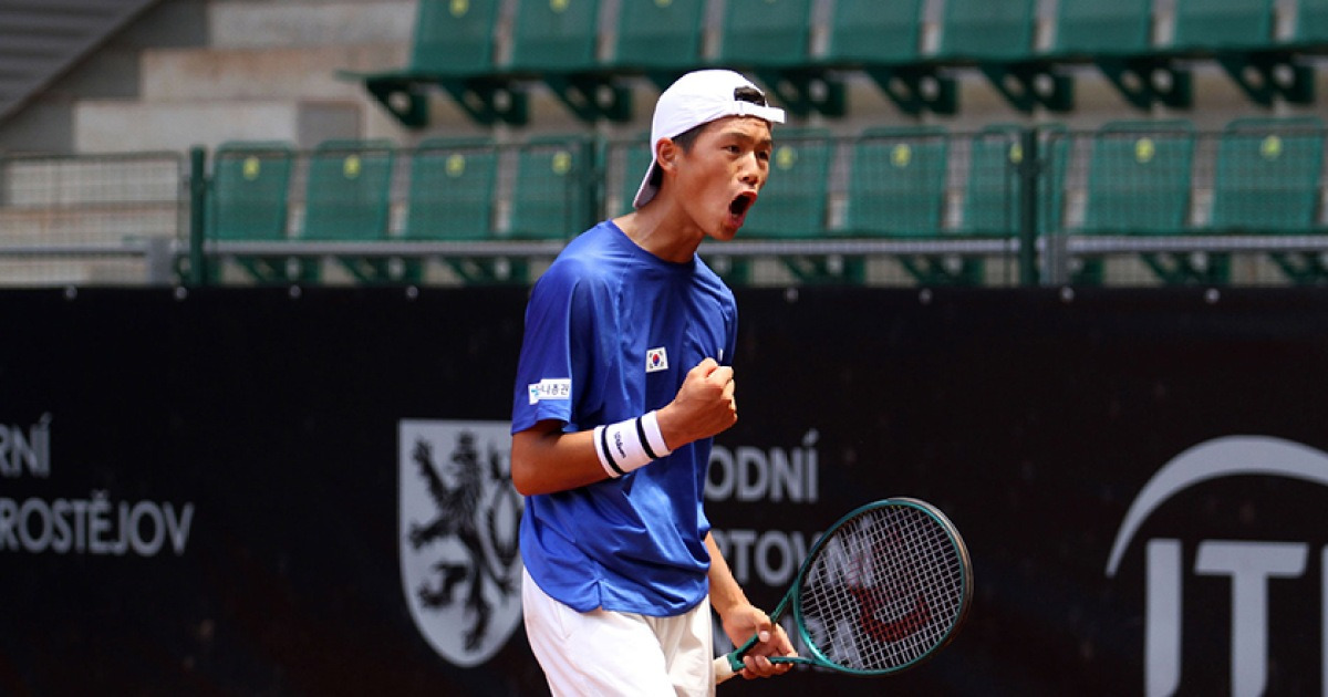 "김동재 2승" 한국 U14 男 테니스, 조 1위 8강 진출 [ITF 세계주니어파이널스]