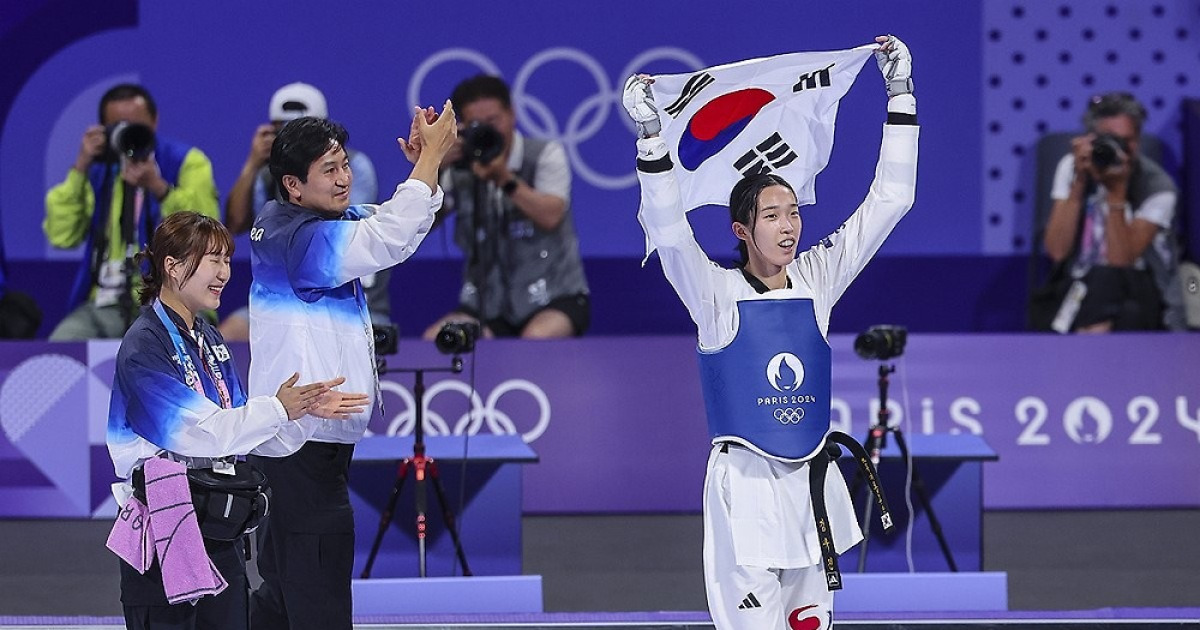[올림픽] 183㎝ 김유진의 등장…16년 뛰어넘은 태권도 57㎏급 금빛 계보