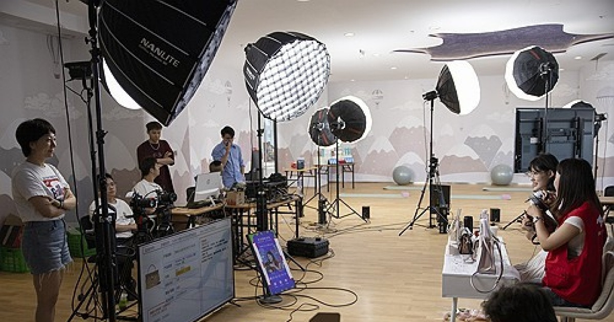CHINA PHOTO SET MEDIA STREAMERS