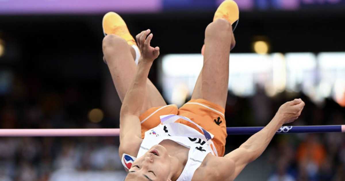 높이뛰기 우상혁, 2m31 못 넘고 탈락…韓 첫 트랙·필드 메달 실패[파리 2024]