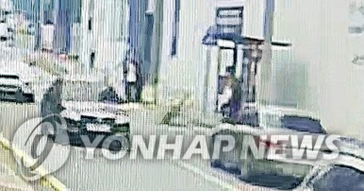 수직 낙하하는 크레인 연결고리