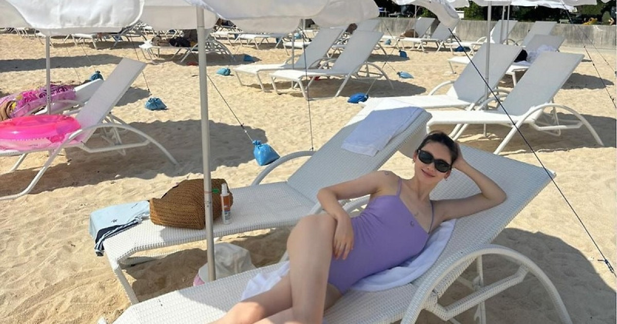 '172cm 54kg' 김진경, 삼각 수영복으로 뽐낸 대문자 S라인…♥김승규가 반한 이유