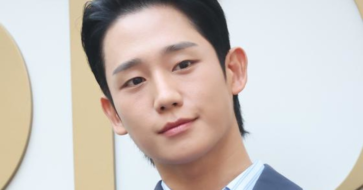 정해인 "첫 로코 '엄마친구아들', 두려운 도전이었지만…"