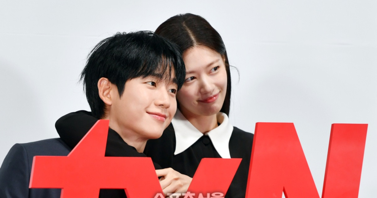 ‘엄친아 정해인 “첫 로코 도전 막막하기도…정소민 덕에 빨리 녹아들었다”