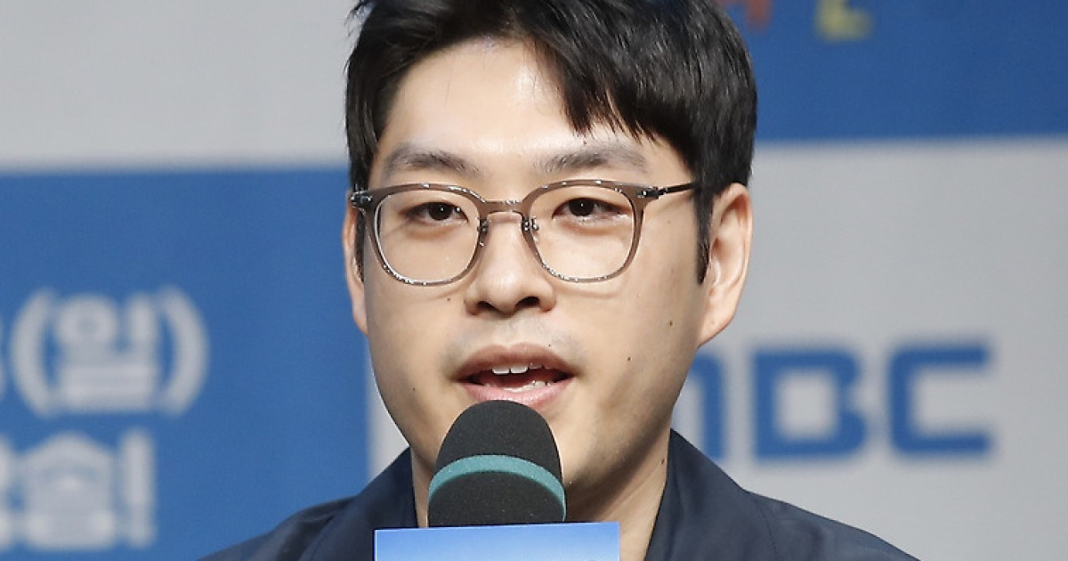 인사말 하는 권락희 PD