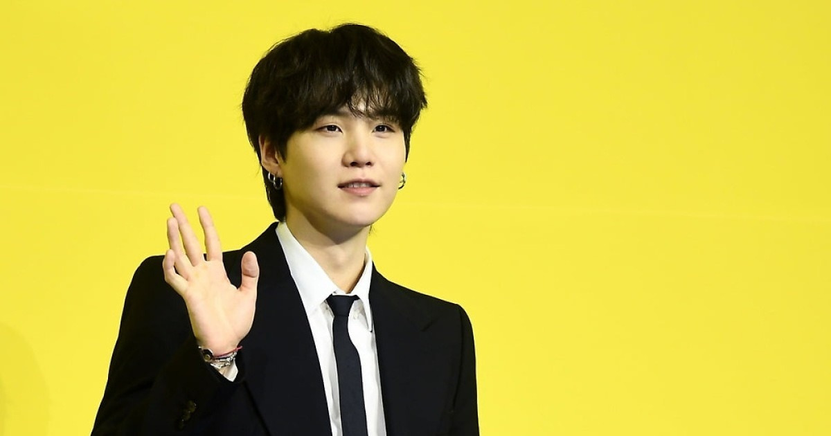 스쿠터 타고 대로 '쌩쌩' BTS 슈가 아니었다…JTBC '사과'