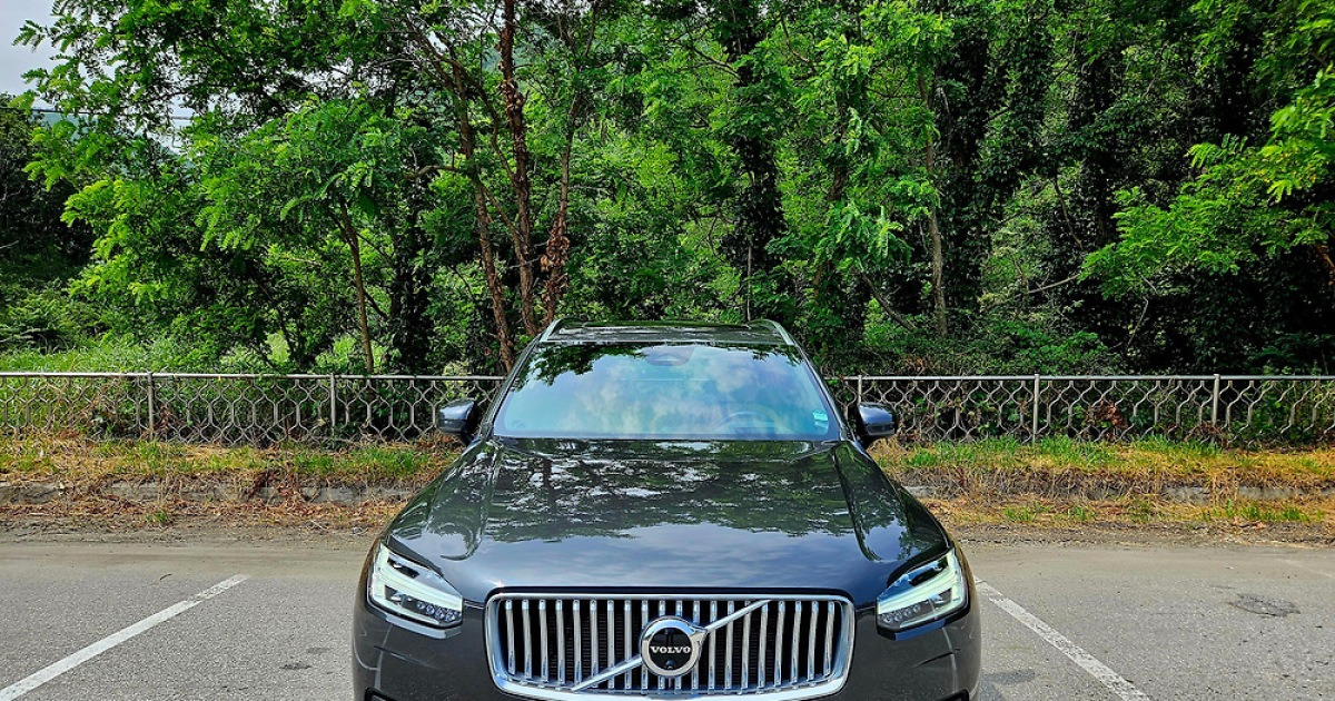 [시승기] 안전사양 기본 장착한 볼보 대형 SUV ‘XC90′