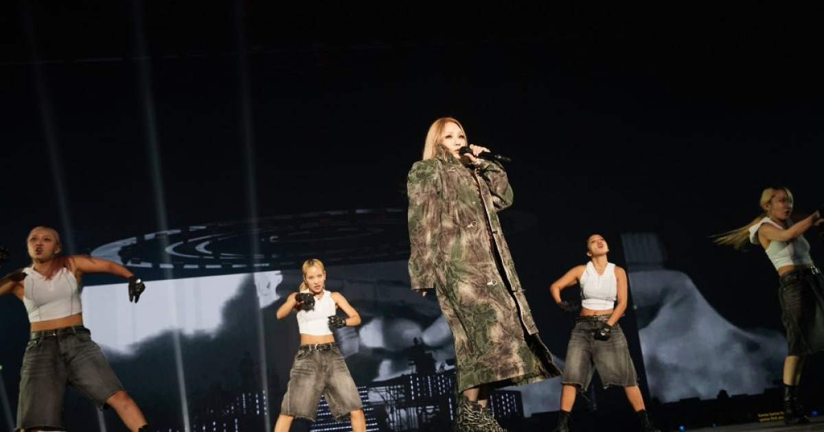 YG, 2NE1 유튜브 채널 7년만 부활..'CL 라이브 무대' 공개