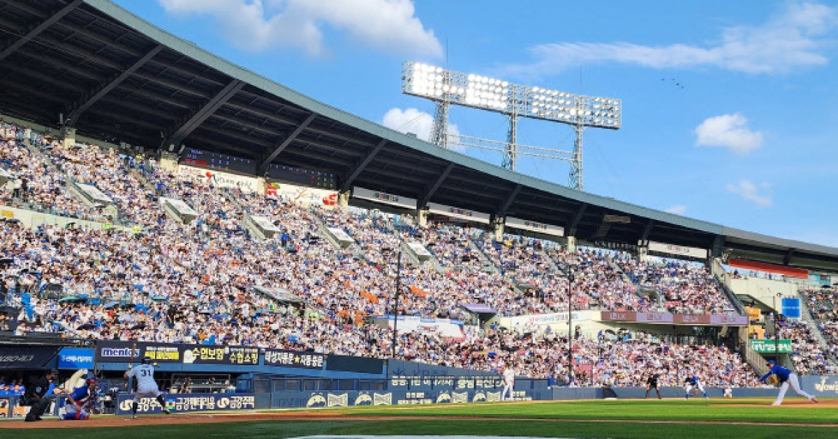 KBO리그, 역대 최다 관중 신기록 수립…2017년 840만 관중 돌파