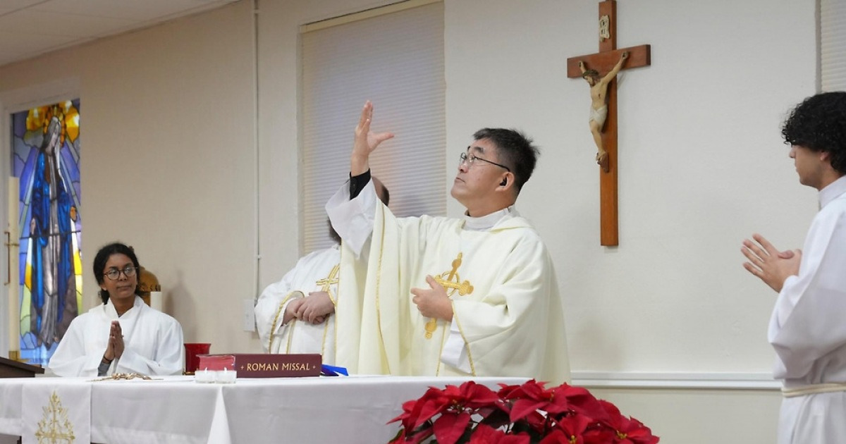 [The Calling] Deaf priest calls out scant teachings about deaf people