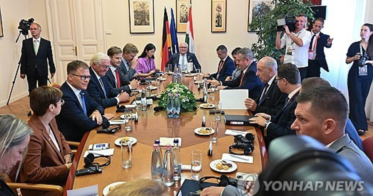 HUNGARY GERMANY DIPLOMACY