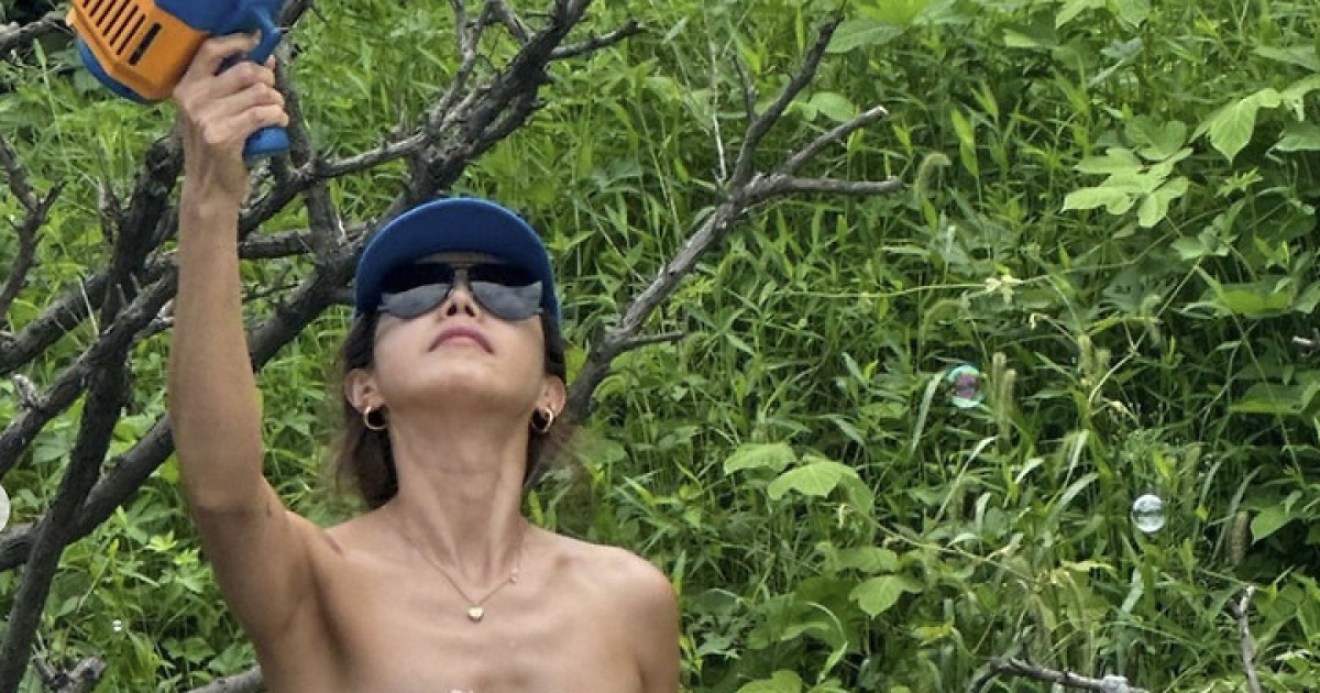 '172cm·48kg' 채정안, 46세 맞아? 비키니로 뽐낸 '군살無' 탄탄 몸매