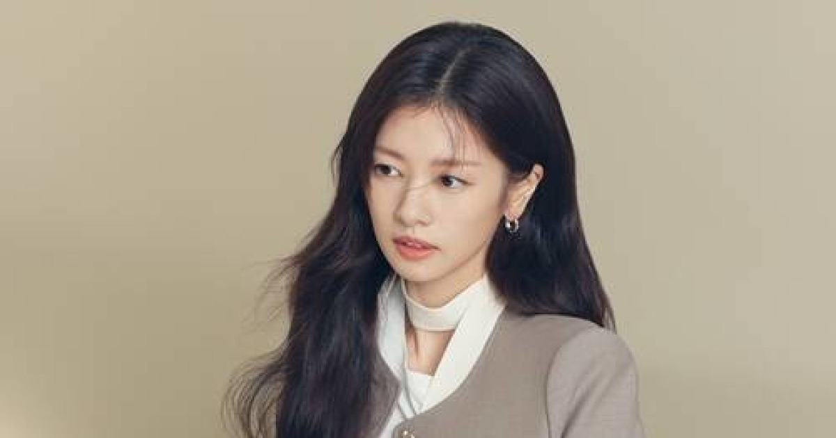 [Biz&Girl] 이랜드 로엠, 정소민과 함께한 '가을 로맨틱룩' 공개