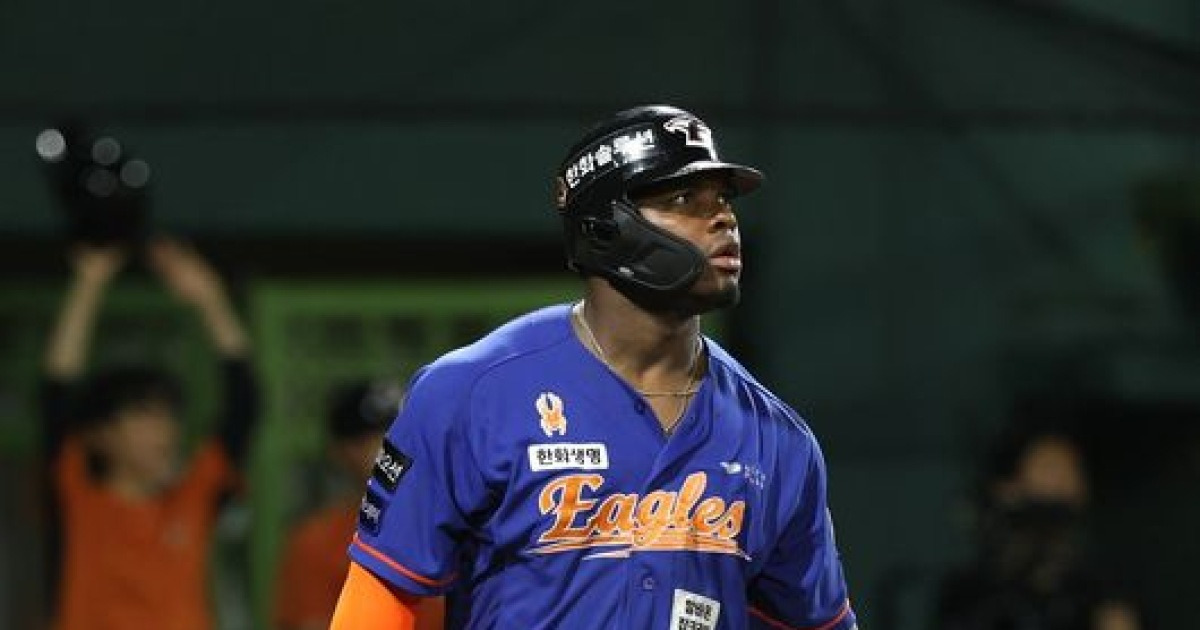 '21G 15승' 5강 싸움 한복판에 한화가 있을 줄이야…충격 요법 통한 페라자도 부활했다