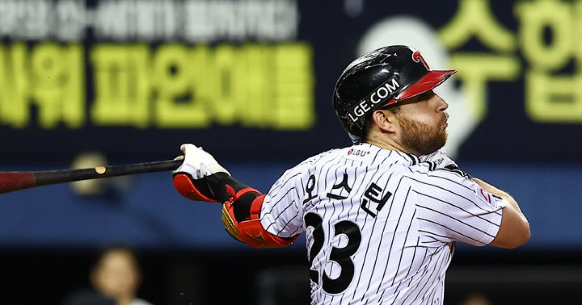 오스틴 만루포·오지환 3타점…LG, SSG 꺾고 위닝 시리즈