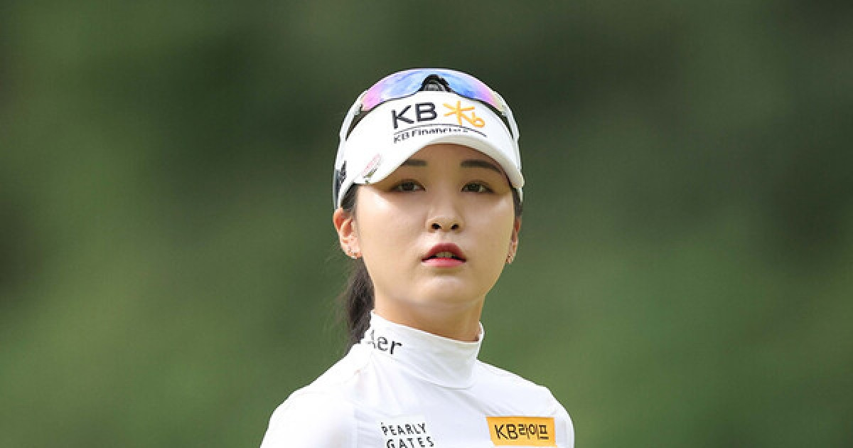 시즌 4승 조준한 이예원 "다승왕을 노리고 싶다" [KLPGA 메이저 한화클래식]