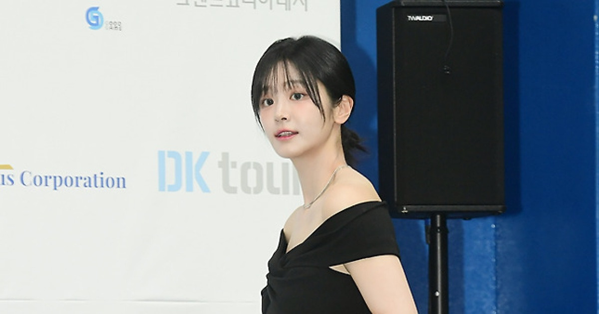 [TD포토] QWER 쵸단 '블랙 여신 자태'